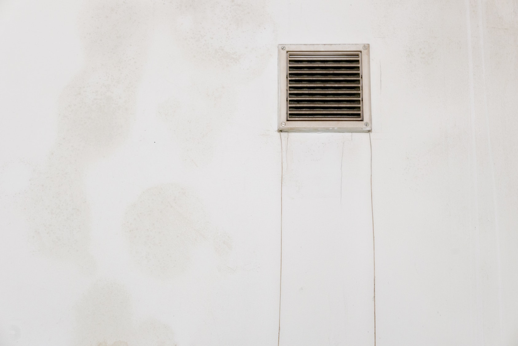 How to Repair Water-Damaged Drywall | RestorationMaster