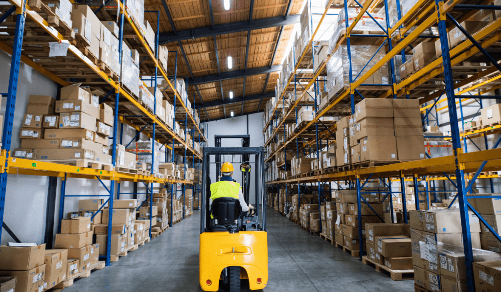 5 Reasons to Hire a Professional Commercial Cleaner for Your Warehouse